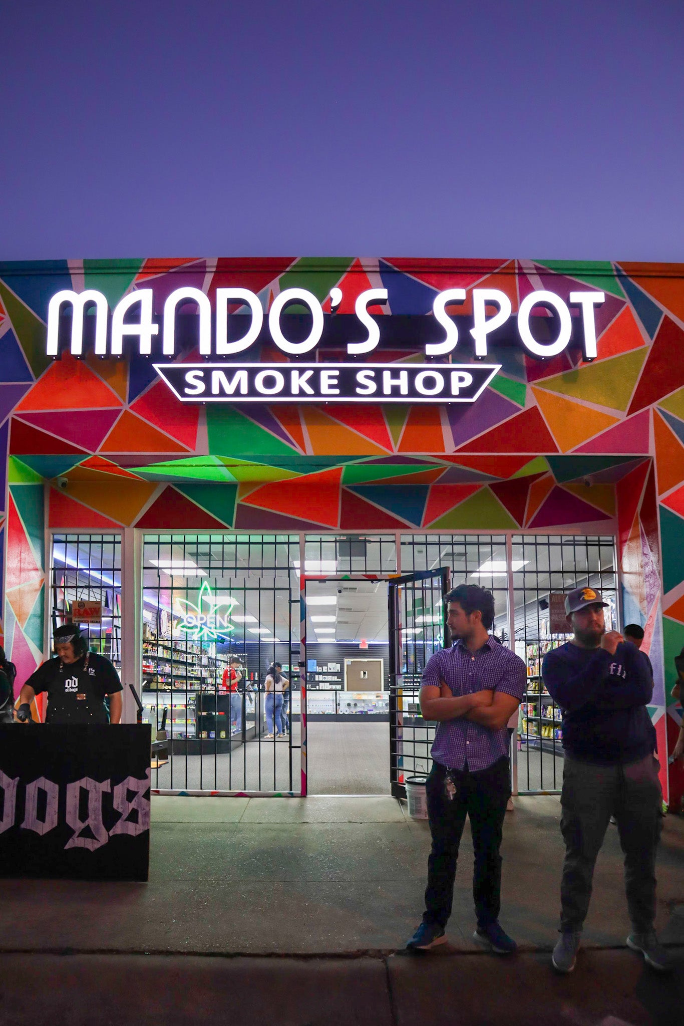 Shop Mando's Spot – Three Locations for Your Smoking Needs!